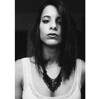 Maria Natália – Medium