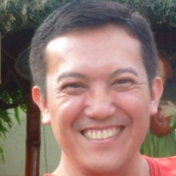 Jojo Colinares – Medium