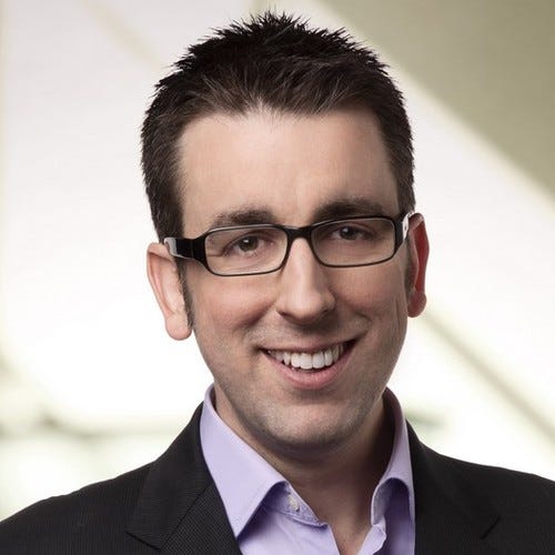 Mike Isaac – Medium