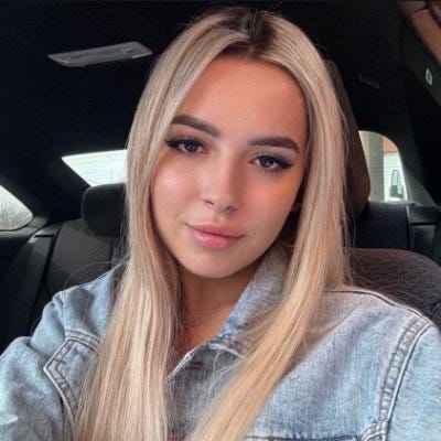 Bea Roberts – Medium