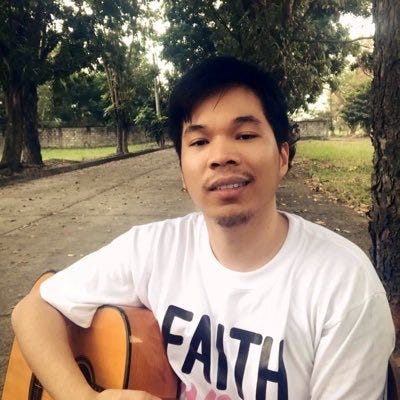 Nichol Manio – Medium