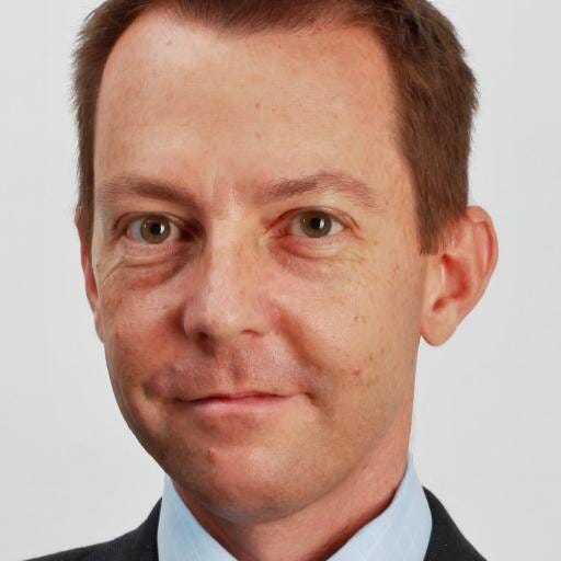 Simon Anderson – Medium