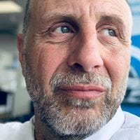 Sedrick Nin – Medium