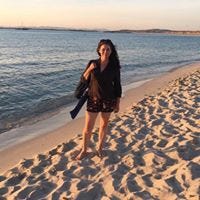 Tracey Deane – Medium