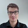 Steven Van Hoof – Medium
