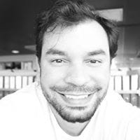 Felipe Moura – Medium