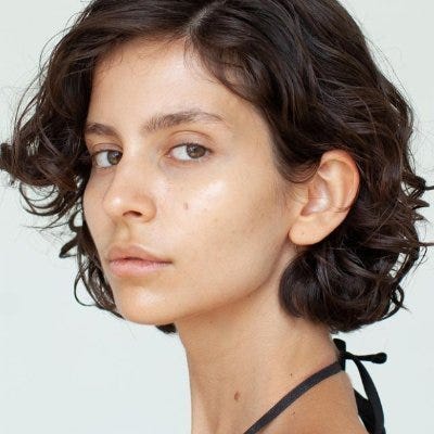 Chloe Hailey – Medium