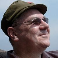 Chris Lipscombe – Medium