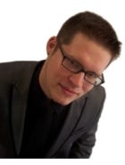 M. H. Nierhoff – Medium
