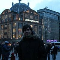 Lucas Thom Ramos – Medium