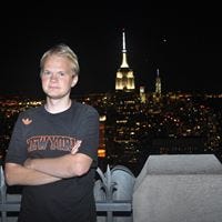 Karolis Manšas – Medium