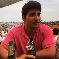 Mike Monovoukas – Medium