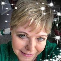 Toni Davis Mann – Medium