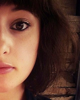 Julia Louise Domanski – Medium