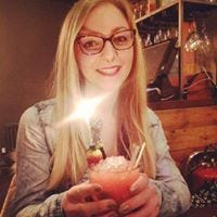 Alexandra Kirk – Medium