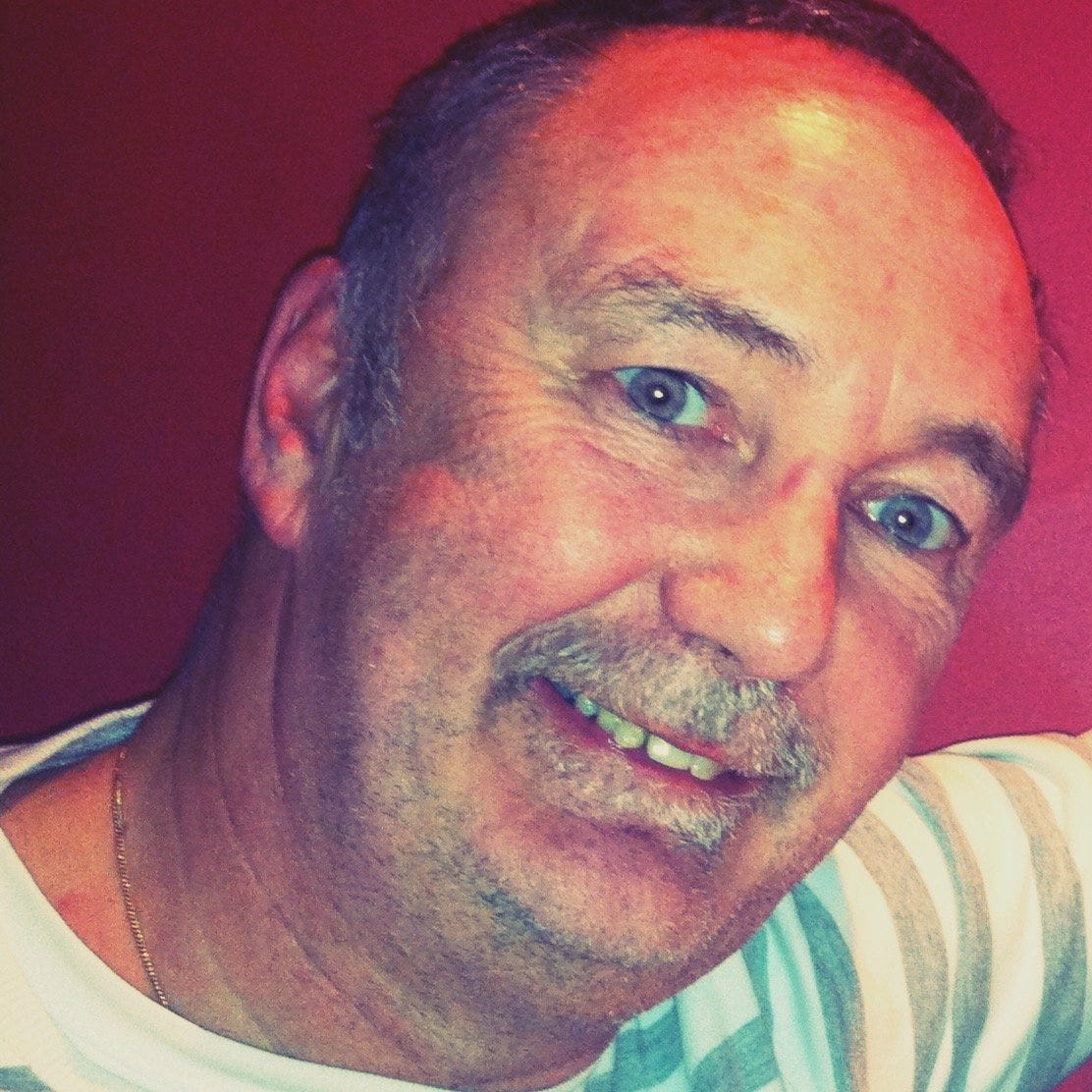 Ian Mitchell – Medium