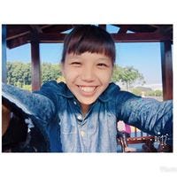 Zoe Chiu – Medium