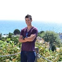 Alex Ilareguy – Medium