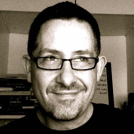 Alex Trillo – Medium