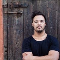 Luke Seeber – Medium