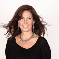 Andrea Lambert – Medium