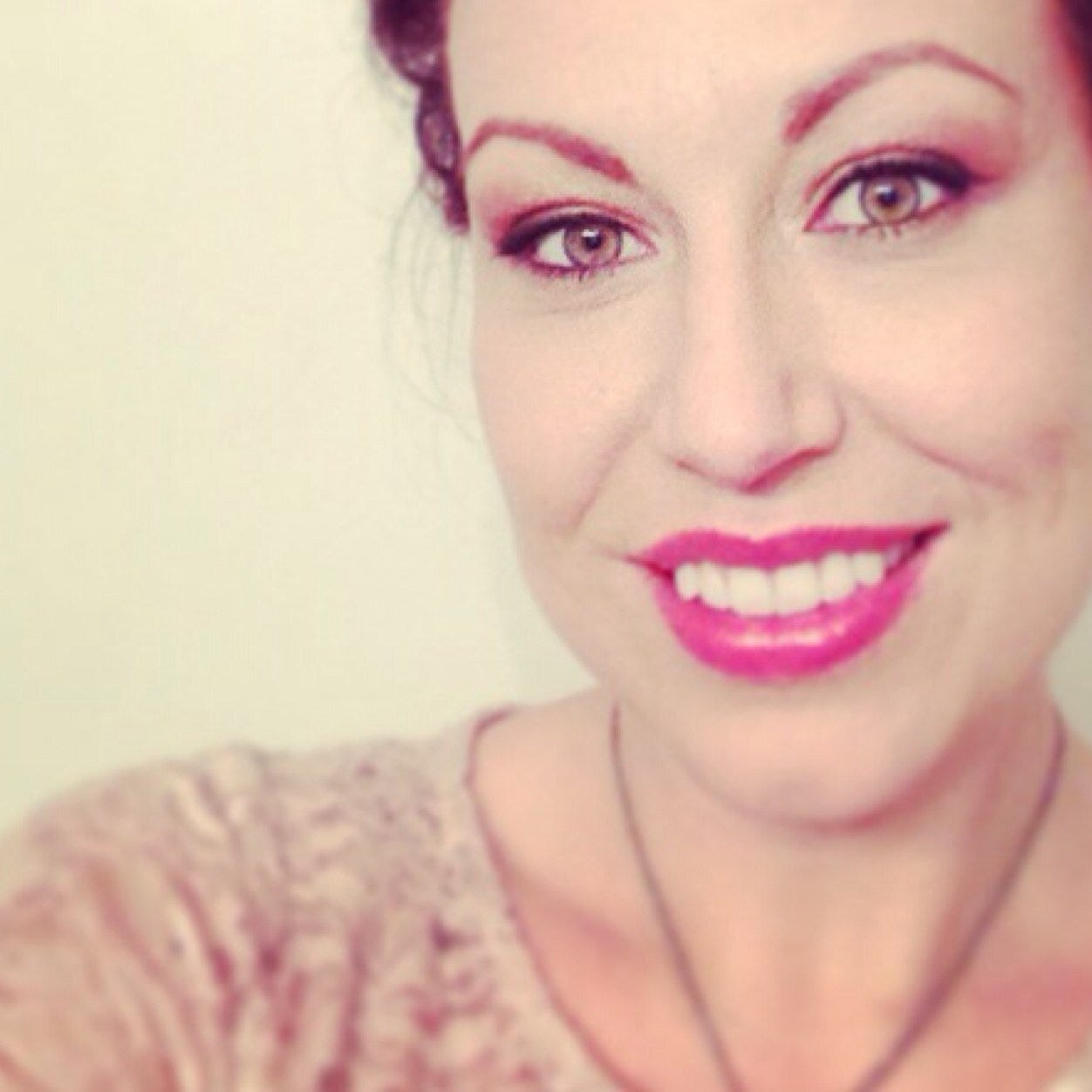 Nicole Williams – Medium