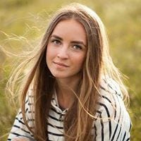 Dasha Volkova – Medium