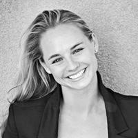 Lauren Hoffman – Medium