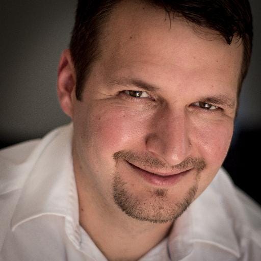 Dave Ingram – Medium