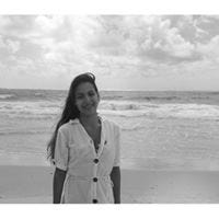 Layane Minelle – Medium