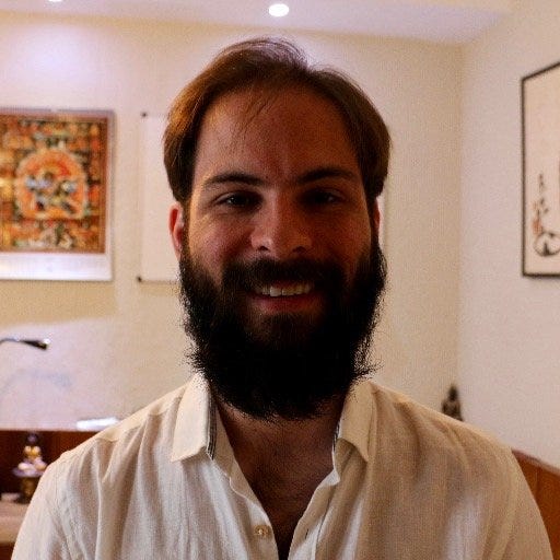 B. Vasconcelos – Medium