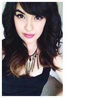 Hailey Jonoubeh – Medium