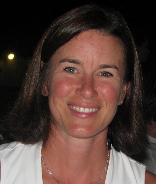 Laura Sibson – Medium