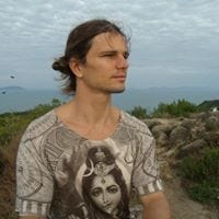Rodrigo Pinheiro – Medium