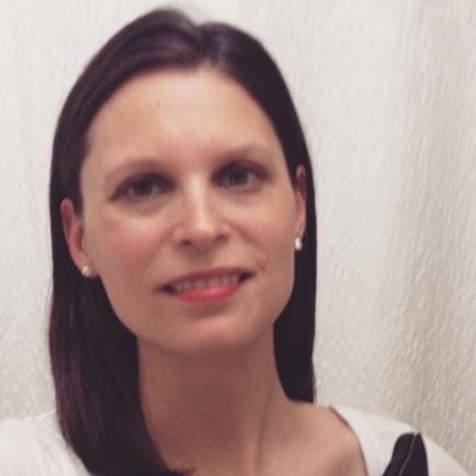 Holly Akers – Medium