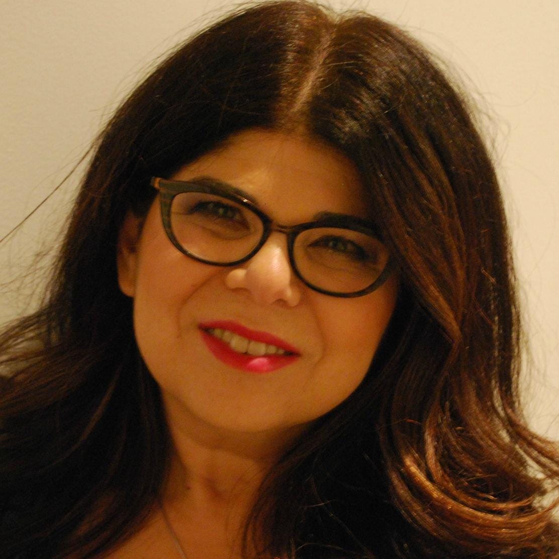 Sue Nador – Medium