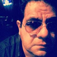 Zeus Munive – Medium