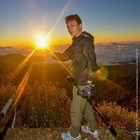 Ricky Rosales – Medium