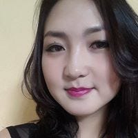 Khulan Hln – Medium