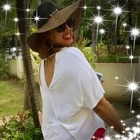 Yessie A-rez – Medium