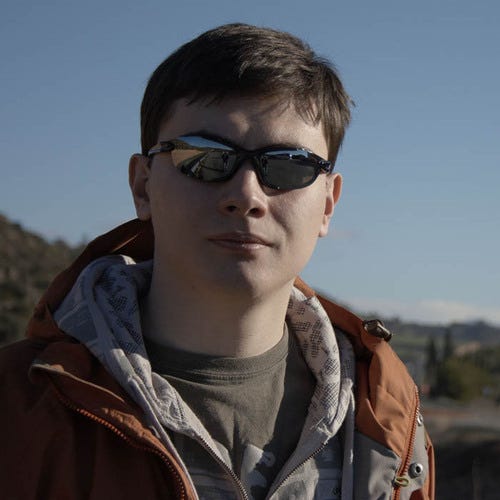 Eldar Tsraev – Medium