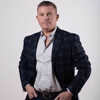 Ryan Deslippe – Medium