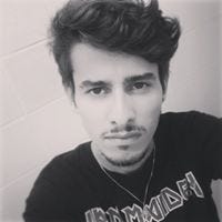 Yago Silva – Medium
