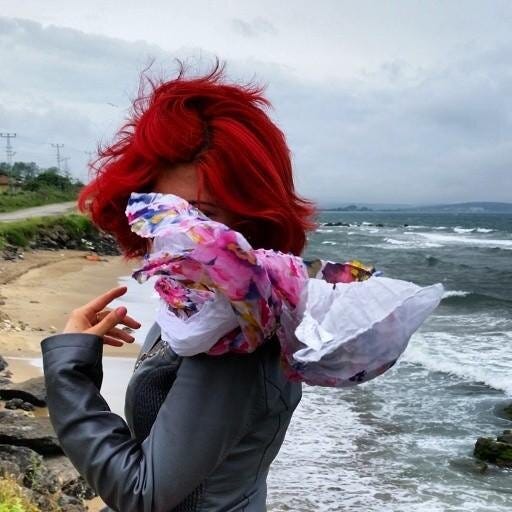 Azime Telli – Medium