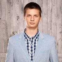 Dmytro Pavlenko – Medium