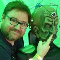 Kevin Jon Davies – Medium