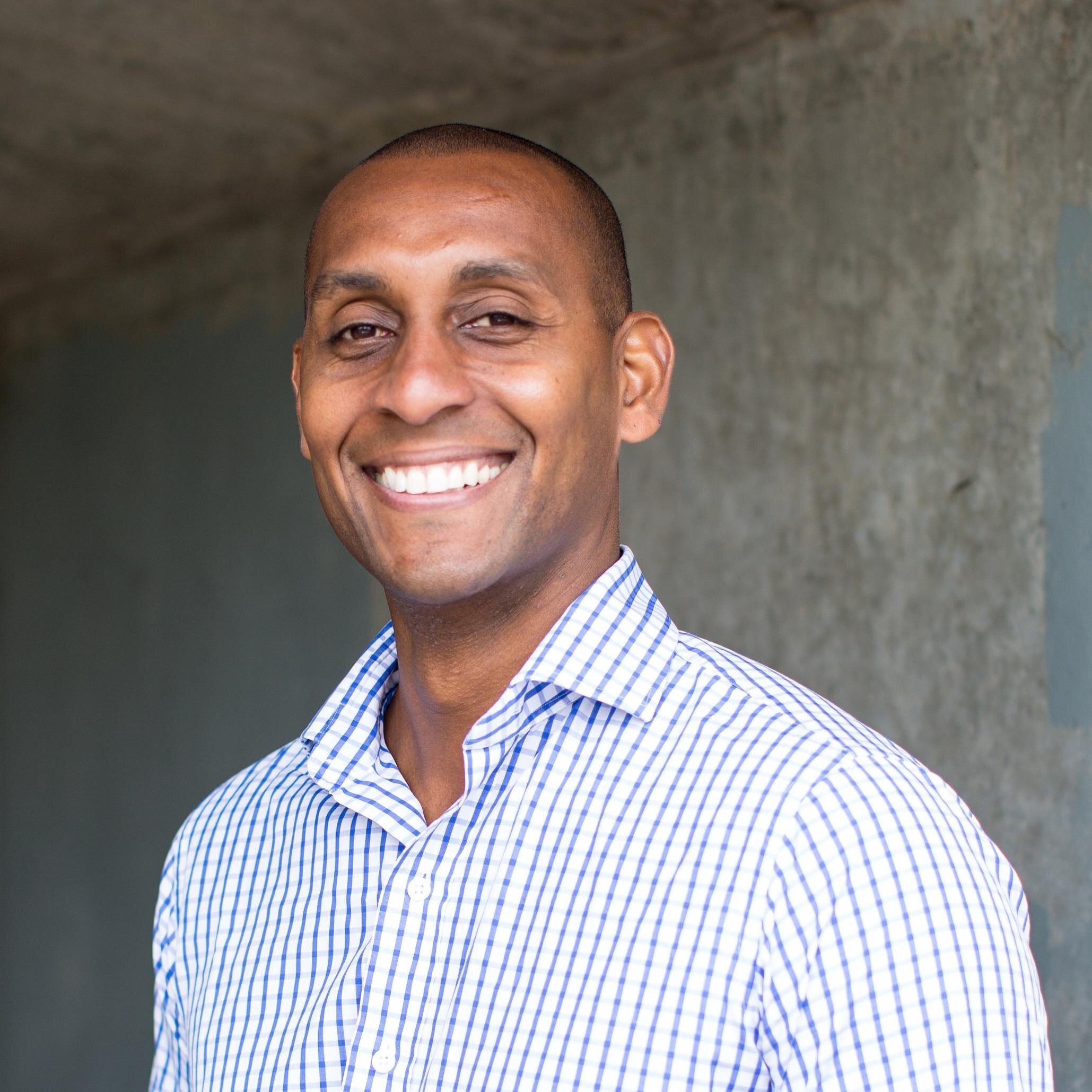 Mark Hassell – Medium