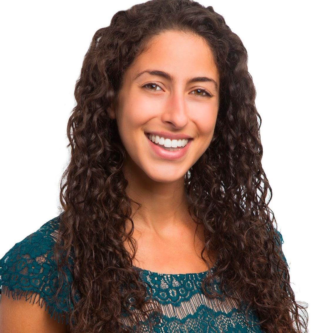 Elizabeth Weingarten – Medium