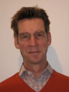 Peter Currie – Medium