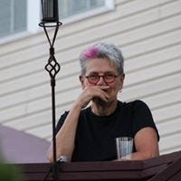 AnnaLee Lapinski – Medium